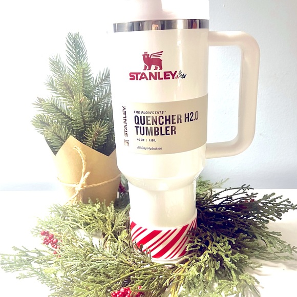 Stanley | Dining | Nwt Stanley Limited Edition Mistletoe Twist Tumbler ...